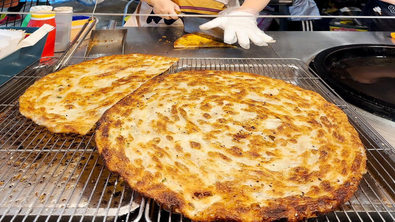 Taiwan Street Food | Scallion Pancake - $1 Google Map 4.8 Stars! - YouTube
