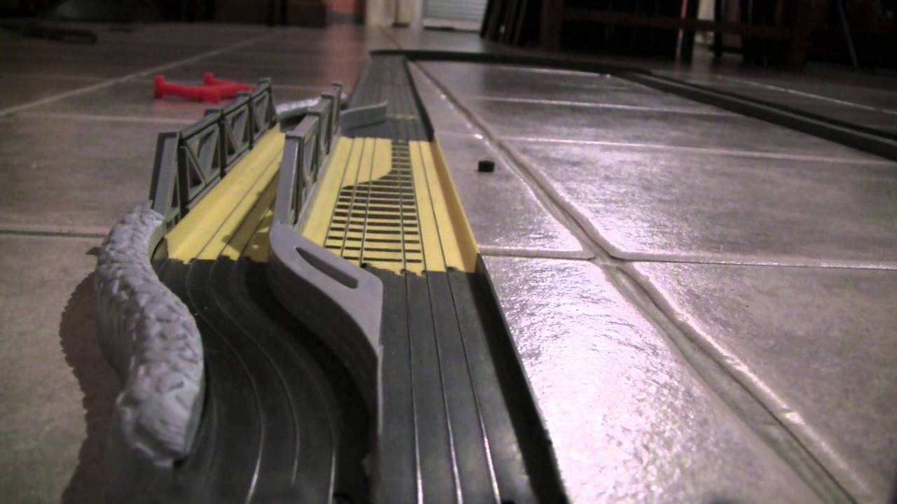 TCR Rail Super chicane - YouTube
