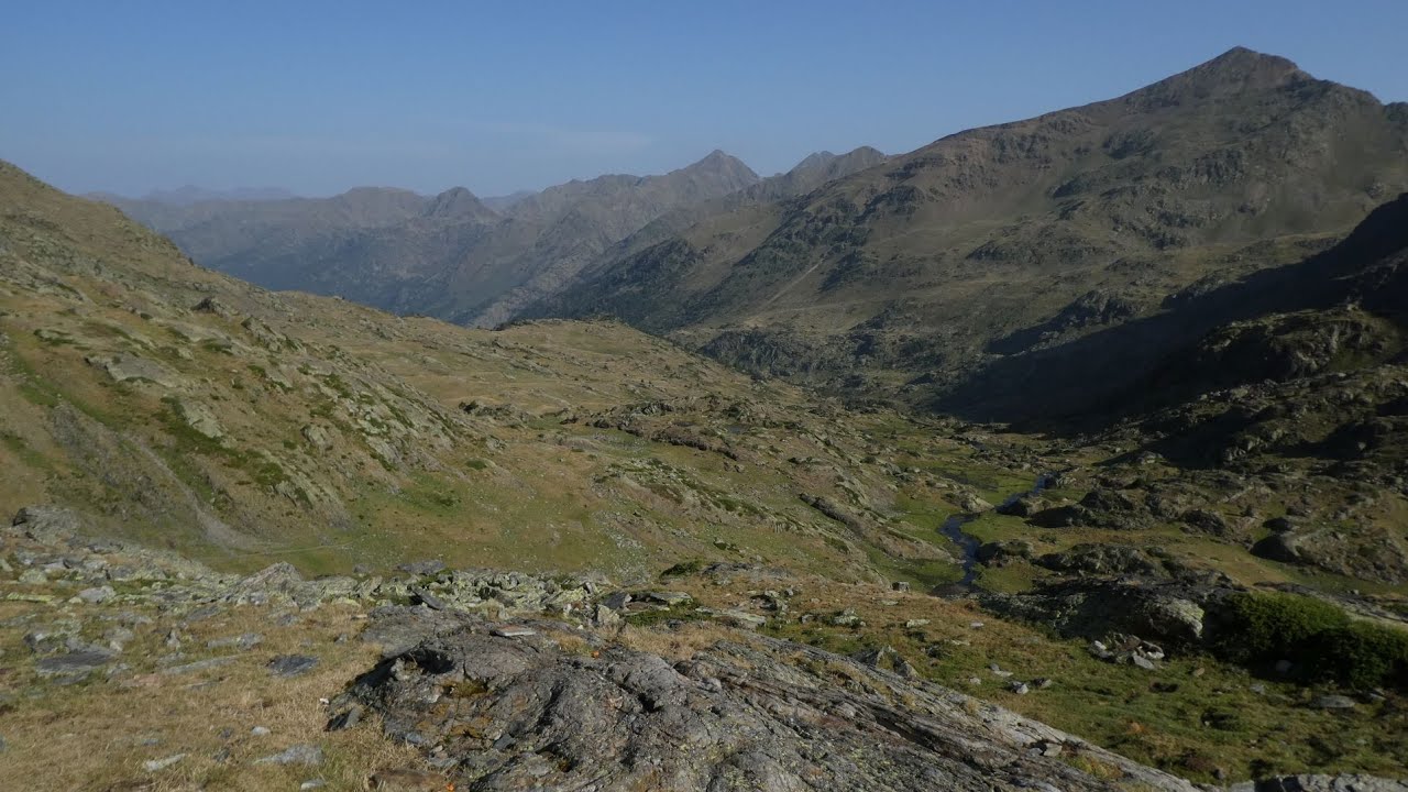 Trek "Les Géants des 3 Nations" ("Els Gegants de les 3 nacions") - YouTube