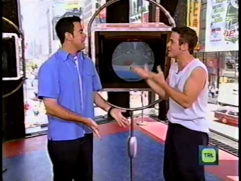 Dominique Swain Joey McIntyre on TRL 1999 Part 5 - YouTube