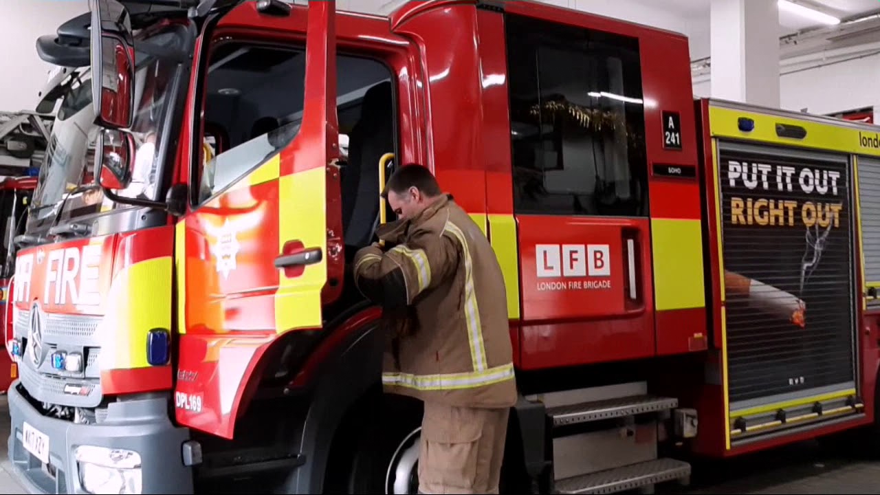 [FIRST COMP/TEST] London Fire Brigade Pump And Pump Ladder Turnouts ...