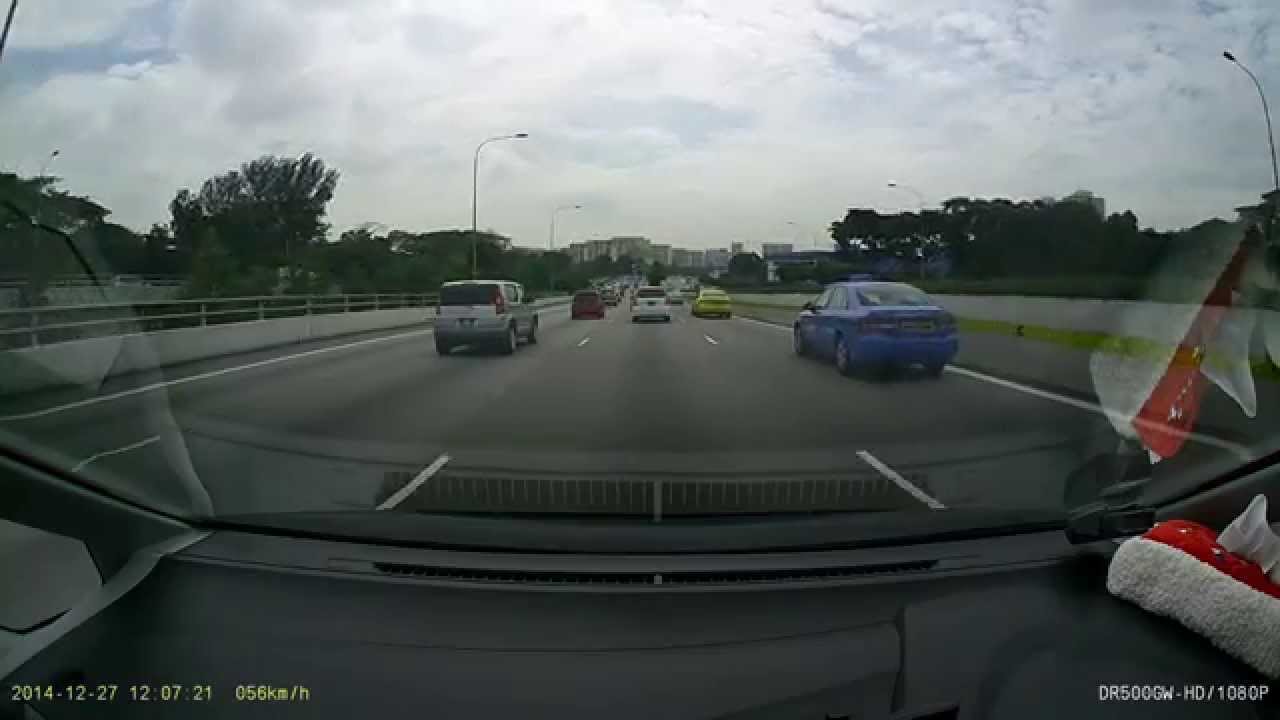 Chain collision on CTE (27 Dec 2014 @ 1207hrs) - YouTube