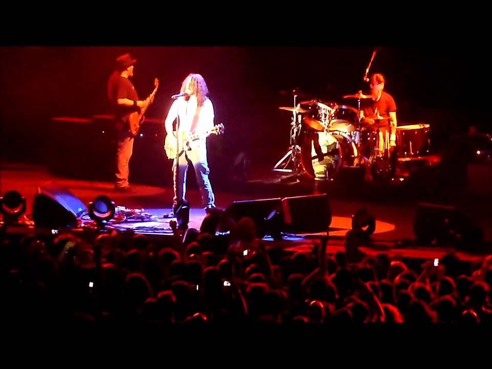 Soundgarden Concert@The Forum 2011 - YouTube