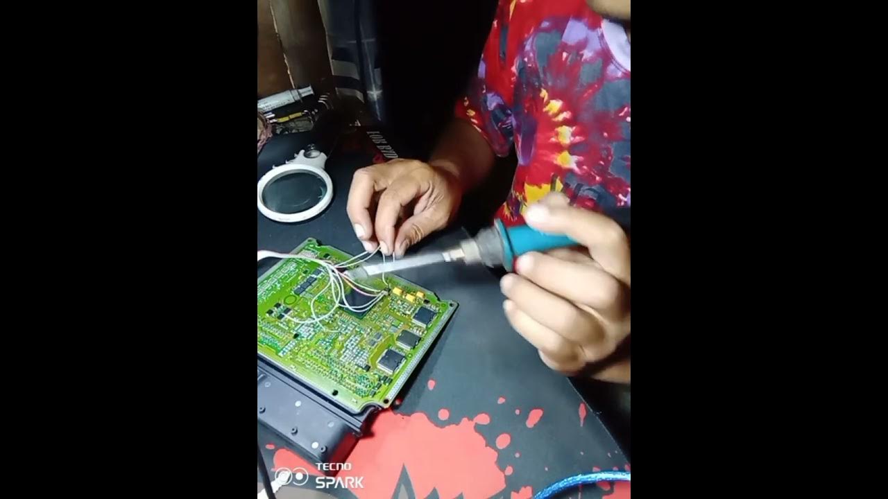 Read data of eeprom 95320 - YouTube