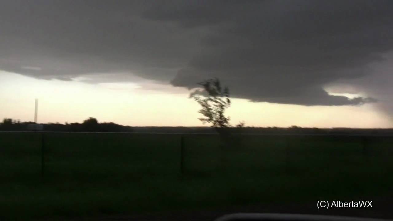 Strong storm June 27 2010: Tofeild, Alberta - YouTube