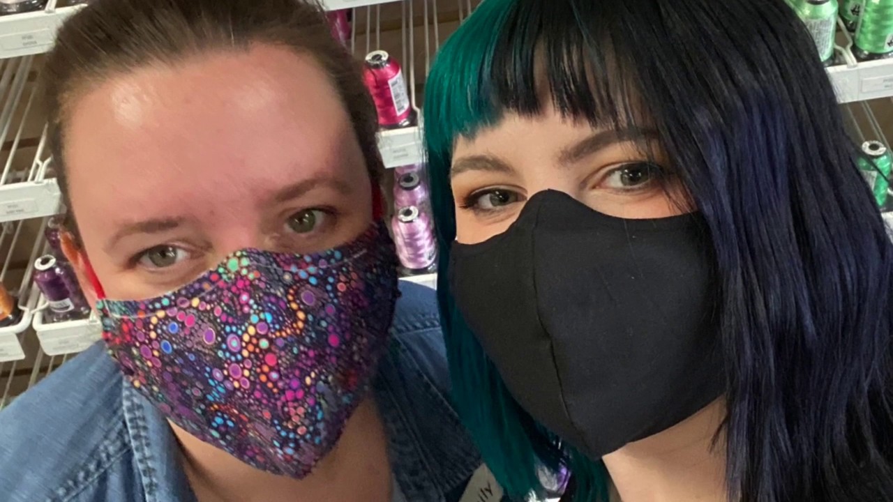 How to sew your own mask *pattern linked below* - YouTube