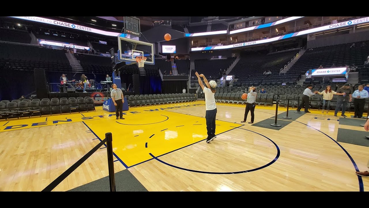 Shooting on an NBA Court - YouTube