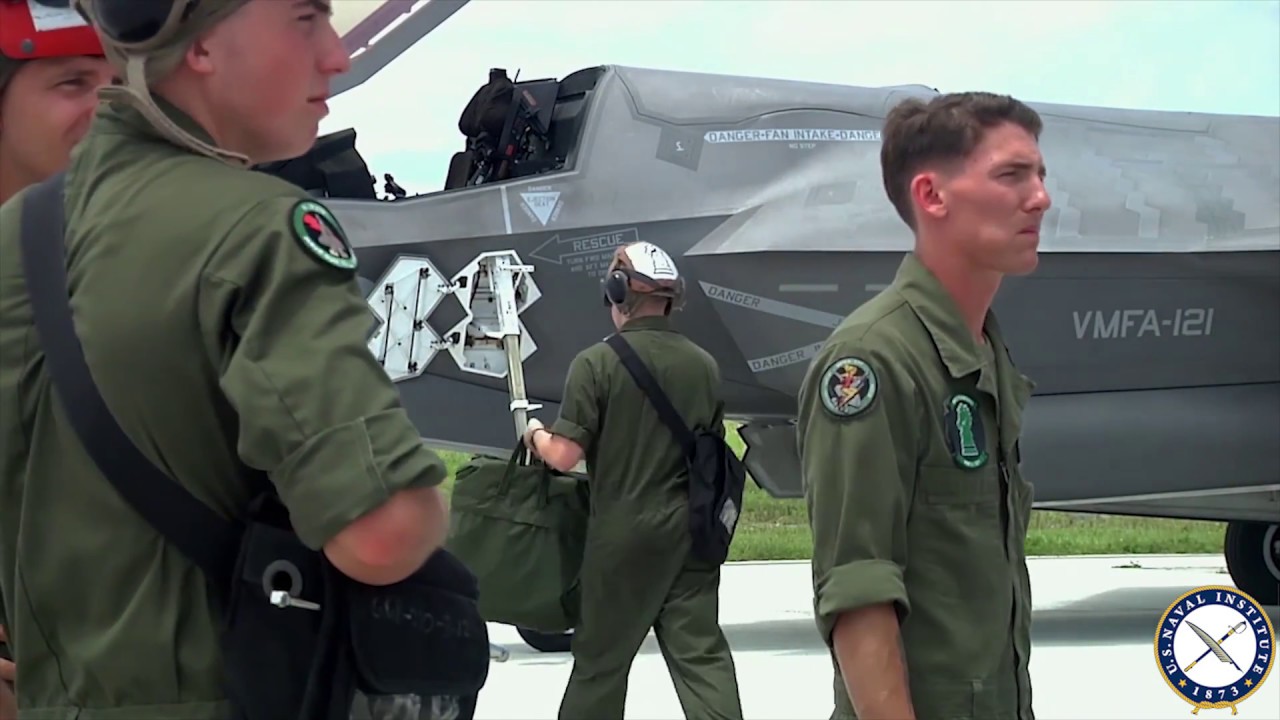 F-35B Participate in 2018 Valiant Shield Exercise - YouTube