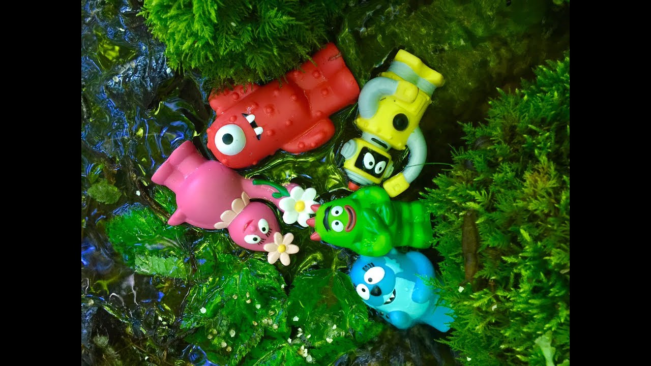 SWIMMING in the CREEK with YO GABBA GABBA Toys! - YouTube