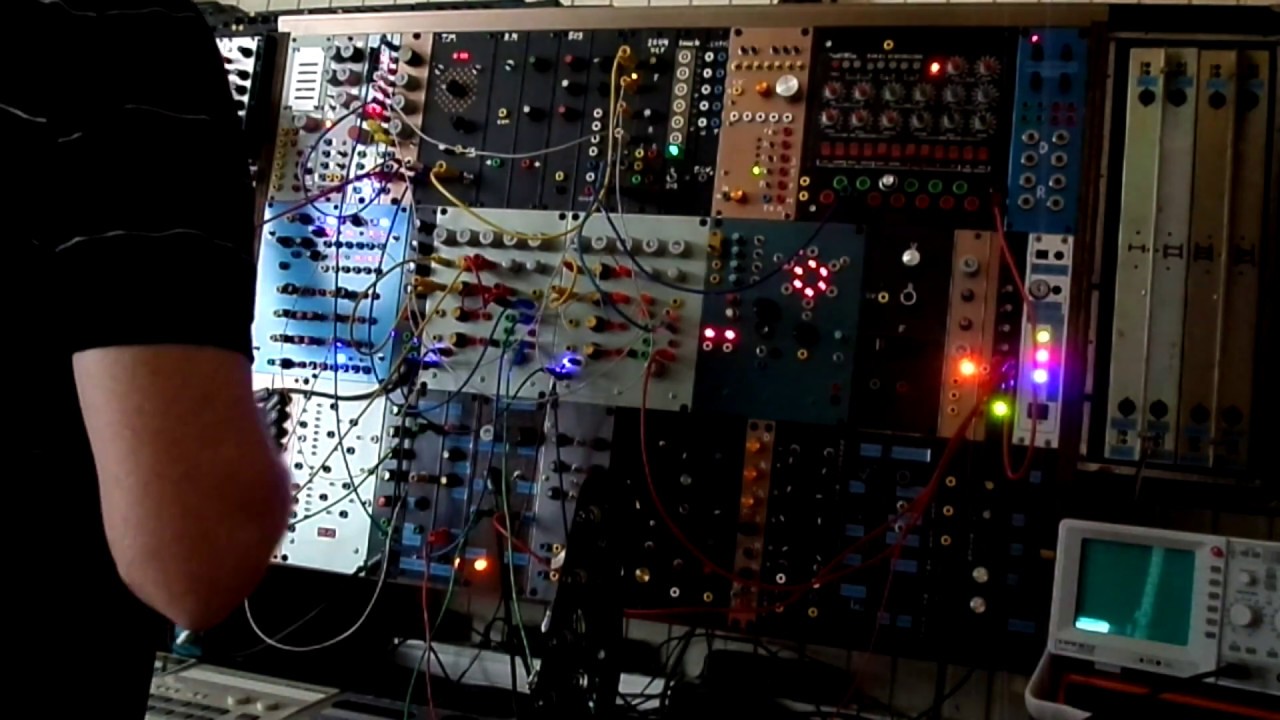 Homemade Modular synthesizer TRIPHOP - YouTube
