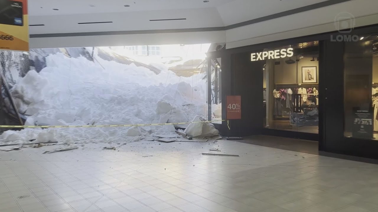 VIDEO | Snow fills up store after roof collapse in Minnesota - YouTube
