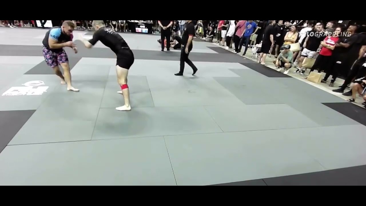 First Round of the 2022 ADCC Open 83kg Division - YouTube