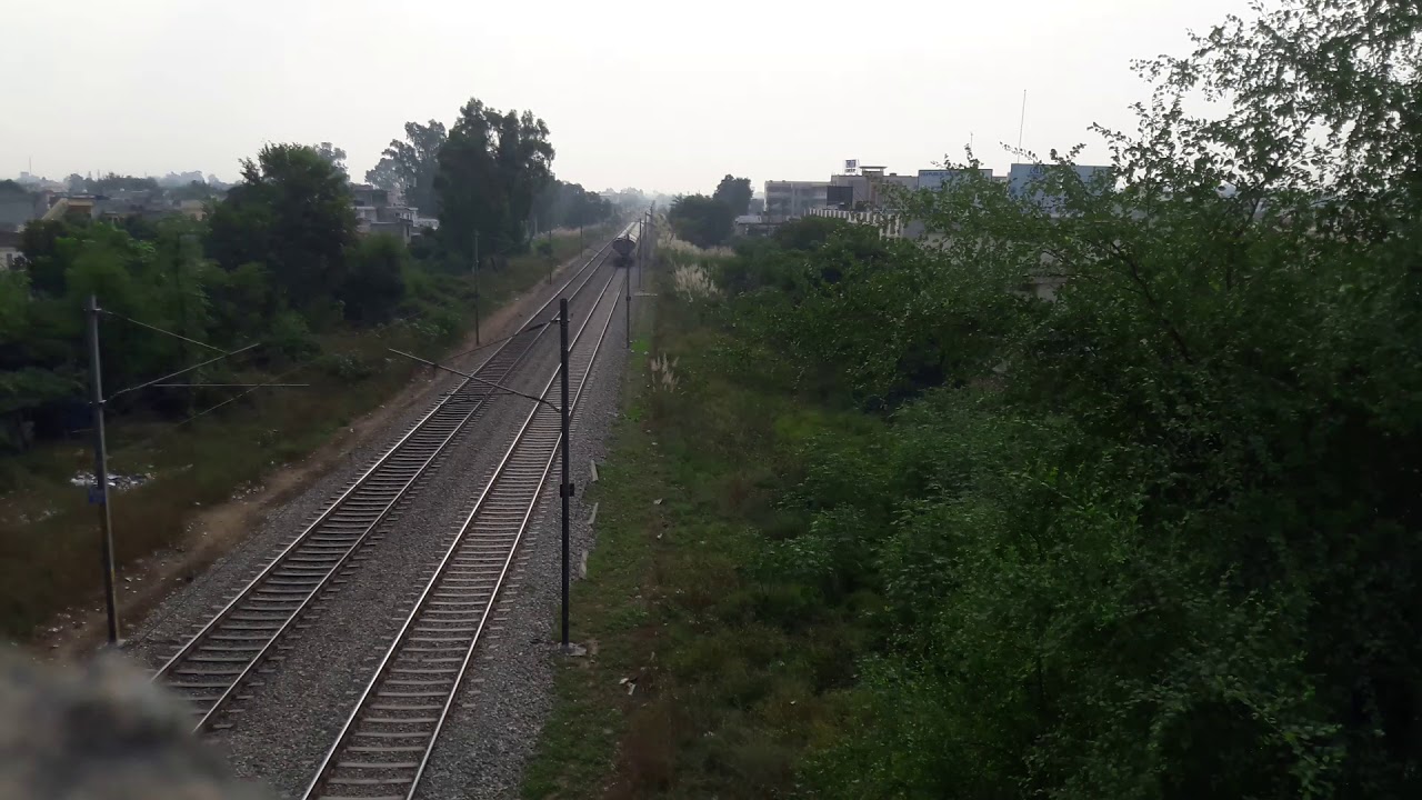 DMU train in india 6 coaches very small |INDIAN RAILWAY| - YouTube