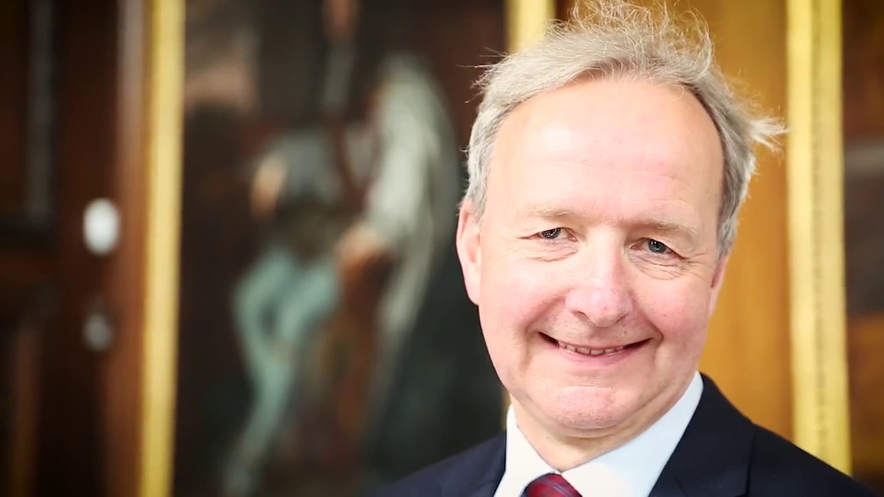 Dr Jonathan Leach - Healthcare Professionals - YouTube