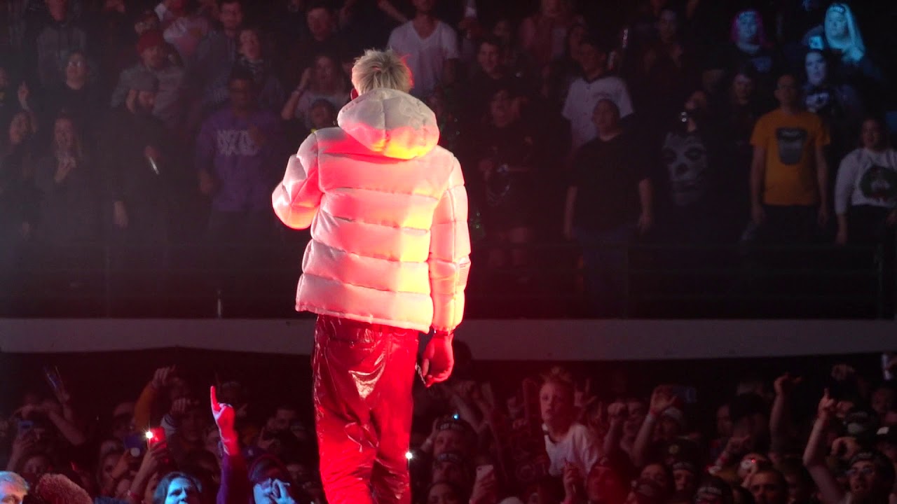 MGK - Loco (XXMAS ‘19) - YouTube