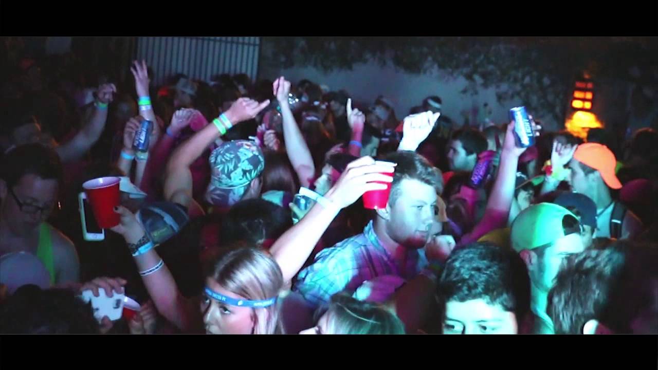 A Night Out W/ the CrowdPleazerz - ATX Pike House Party!!! - YouTube