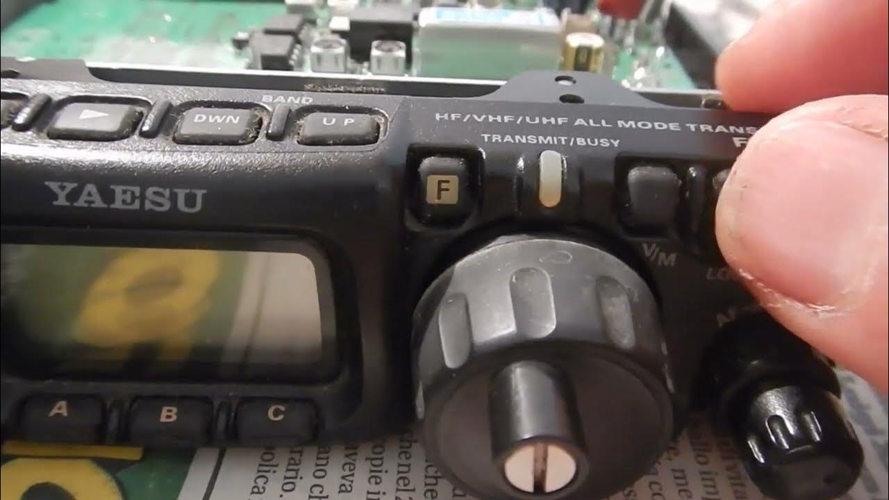 Yaesu FT-817 hamradio transceiver repair. Fuse and "fused" trace. - YouTube