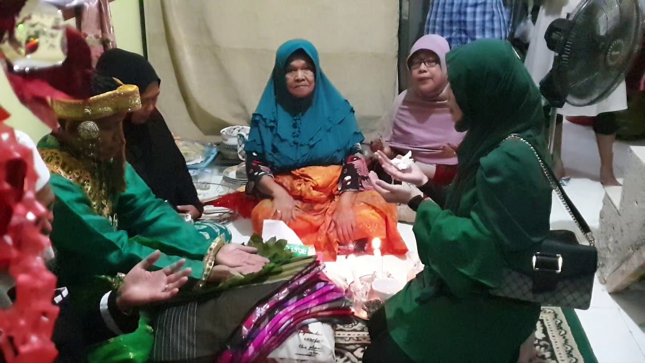 Mappacci Upacara Adat Bugis - YouTube