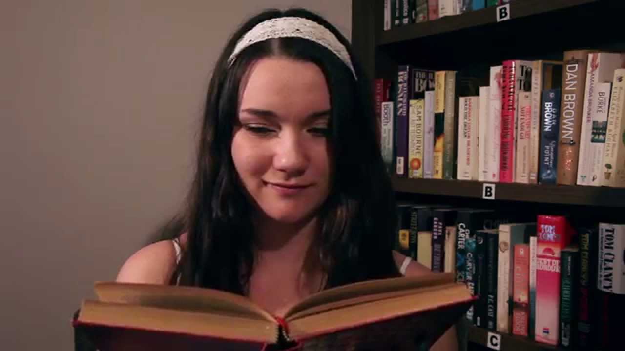 Exclusive Books Student Ads - Caitlyn Hamilton Hoskins - YouTube