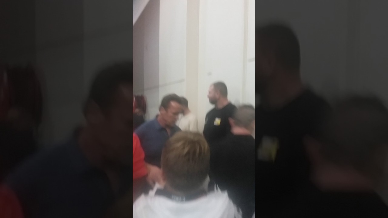 Arnold Schwarzenegger crying!!! - YouTube