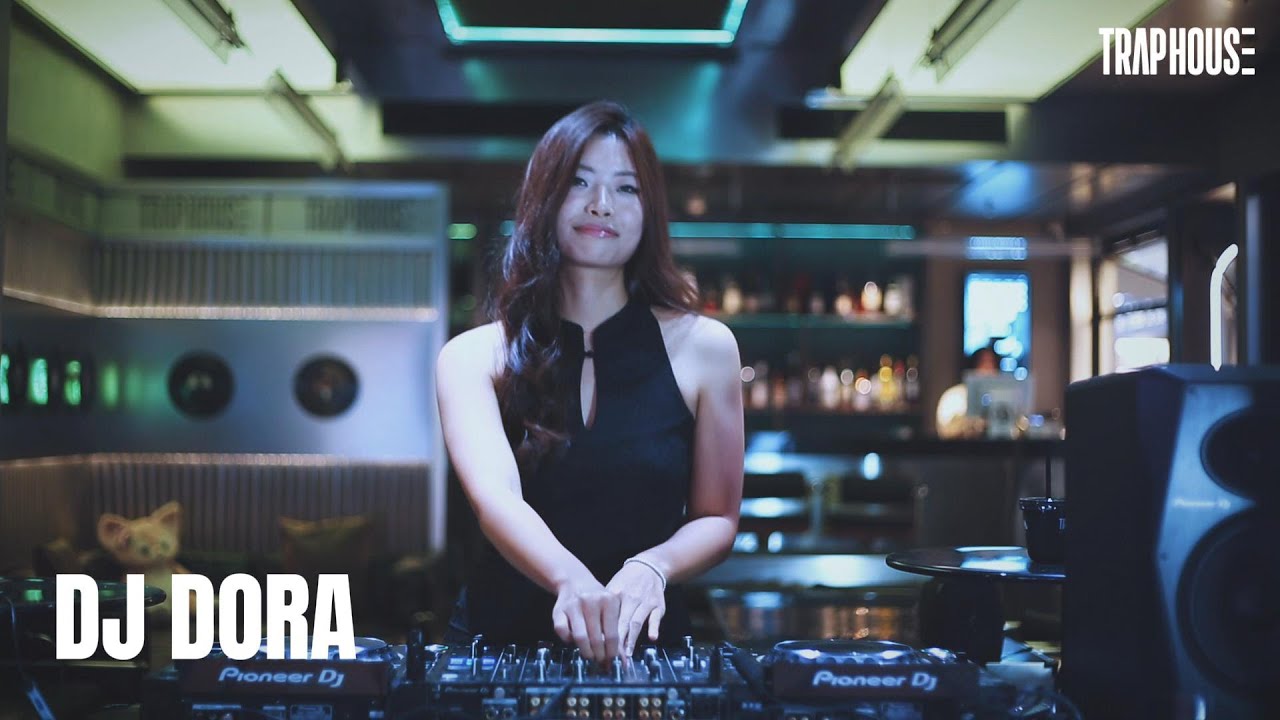 DJ DORA | Deep House | House Set #1 Live on Trap House, Nov 4, 2024 - YouTube