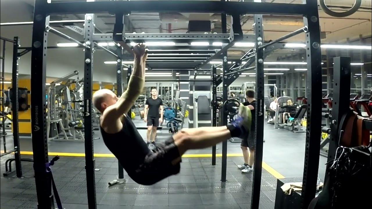 Подтягивания с уголком - YouTube