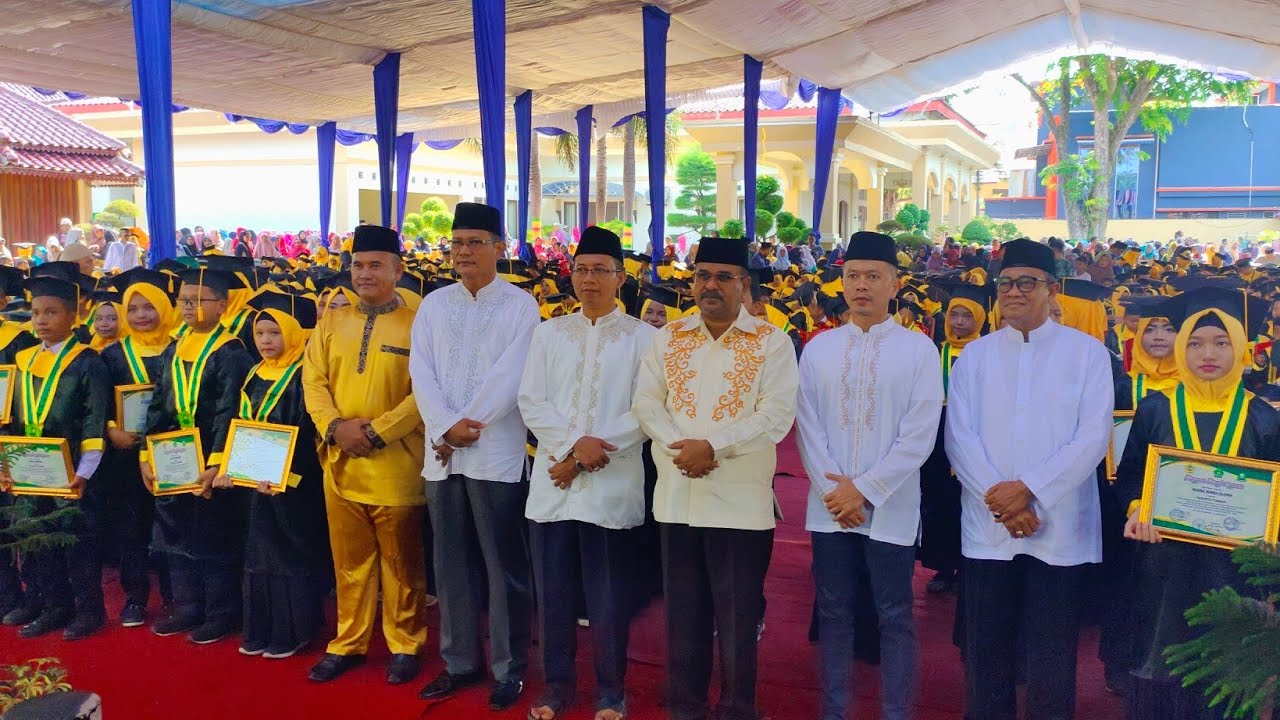 51 Orang Santri Terbaik Di Wisuda Santri Tpq Kab Karimun Diberikan