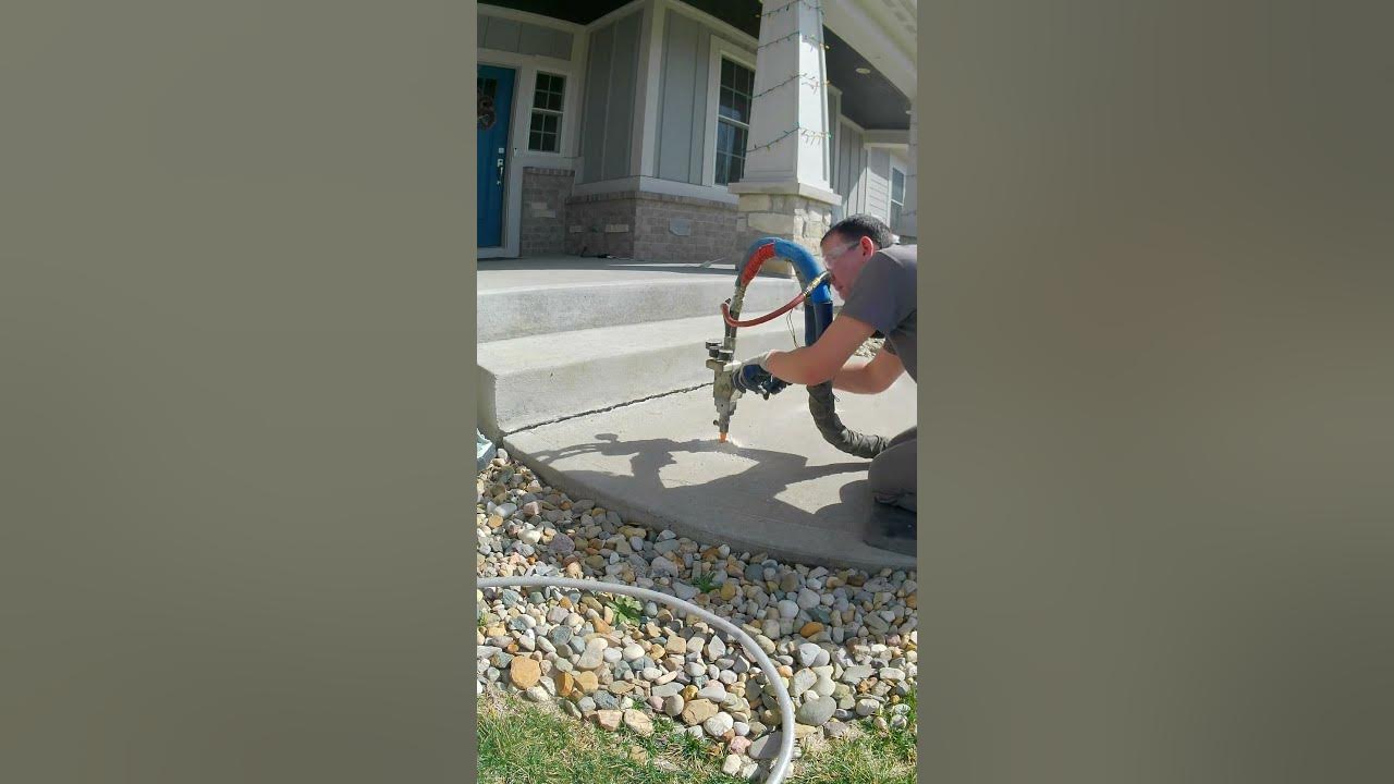 Slabjacking Sidewalk using Polyurethane Foam! 2.5" in 30 mins. Concrete Raising! - YouTube