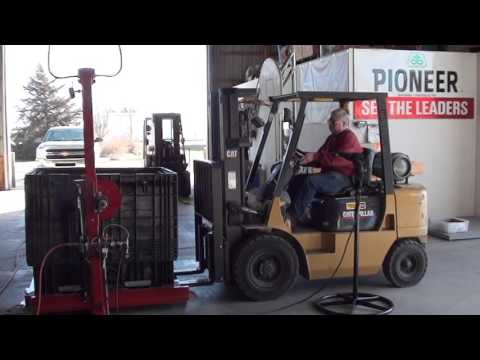 Bernt seed box flipper - YouTube