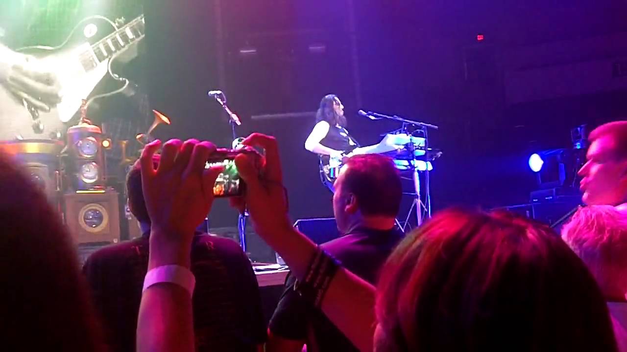 Rush - Camera Eye - 8-20-10 - Live in Wichita, Kansas - YouTube