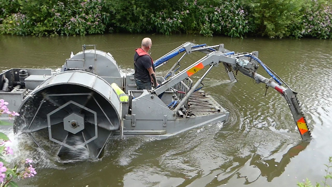 Weed cutting on the Chesterfield Canal at Wheeldon Mill - YouTube