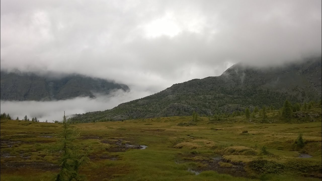 Rain and Tibetan bells sound Relax (432Hz-528Hz) - YouTube