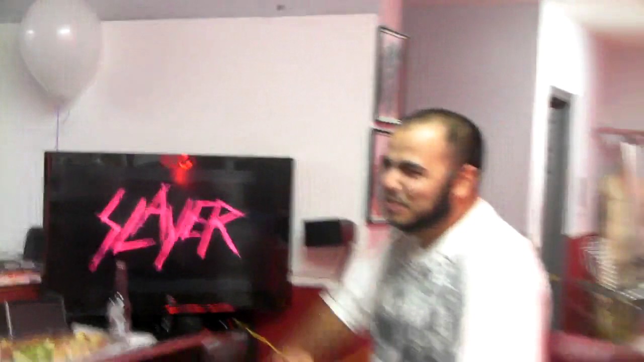 Drunk-bald Metalhead headbanging to SLAYER. - YouTube