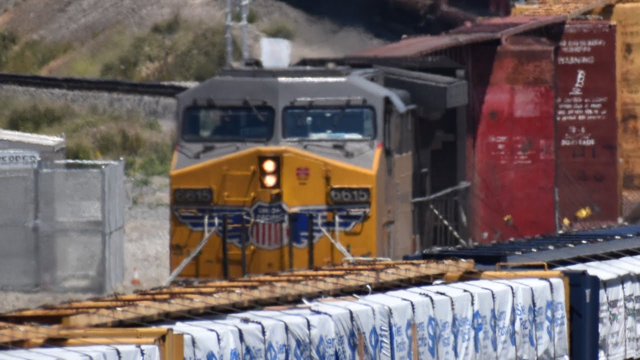 05/27/2024 Railfanning Colton Feat. UP 8474 leading MWCRV-27, BNSF, GMTX 7000, Hi-Rail Truck ...
