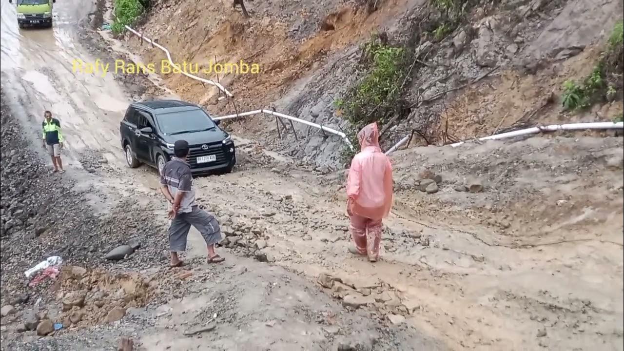 situasi dan kondisi batu jomba terlihat jelas retakan jalannya dan gelombangnya sangat extrem ...