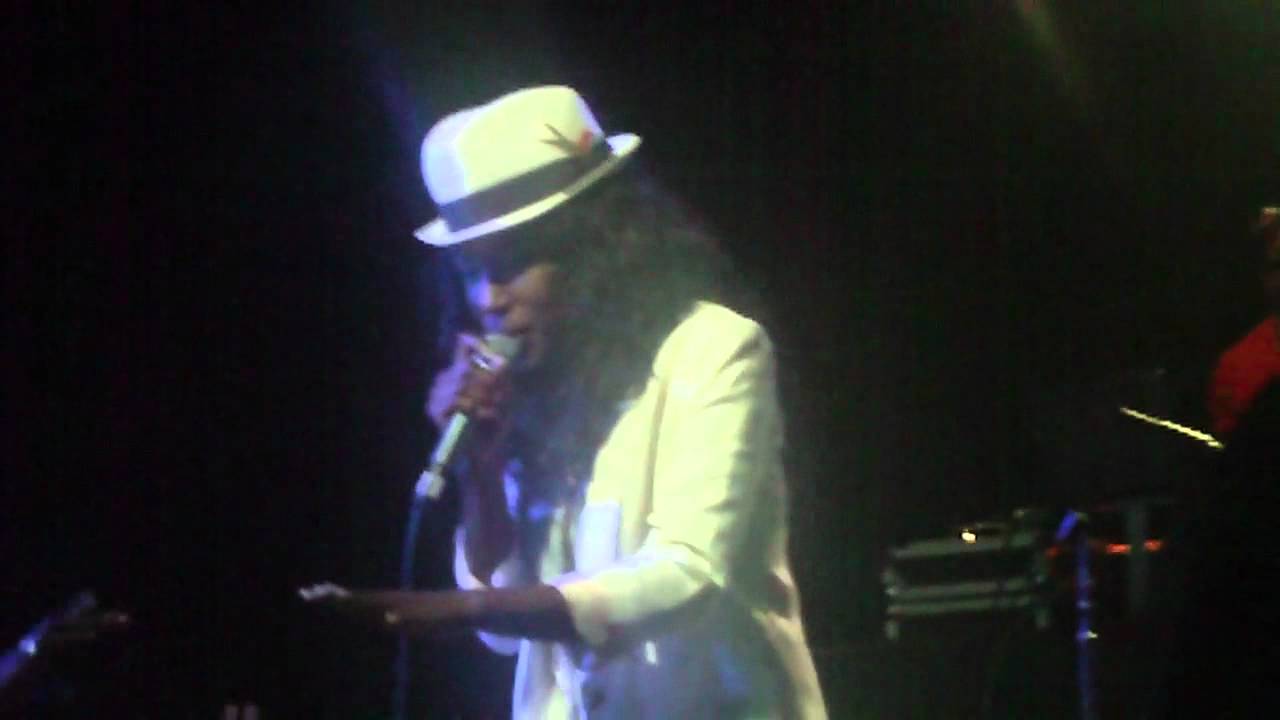 R&B Singer Tweet performing LIVE in NYC... NYC Pride 2011 - YouTube