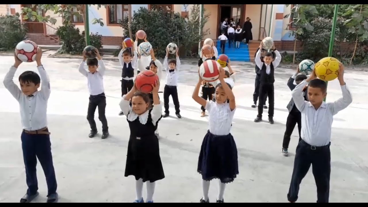 Koptok bilan mahoratli gimnastika - YouTube