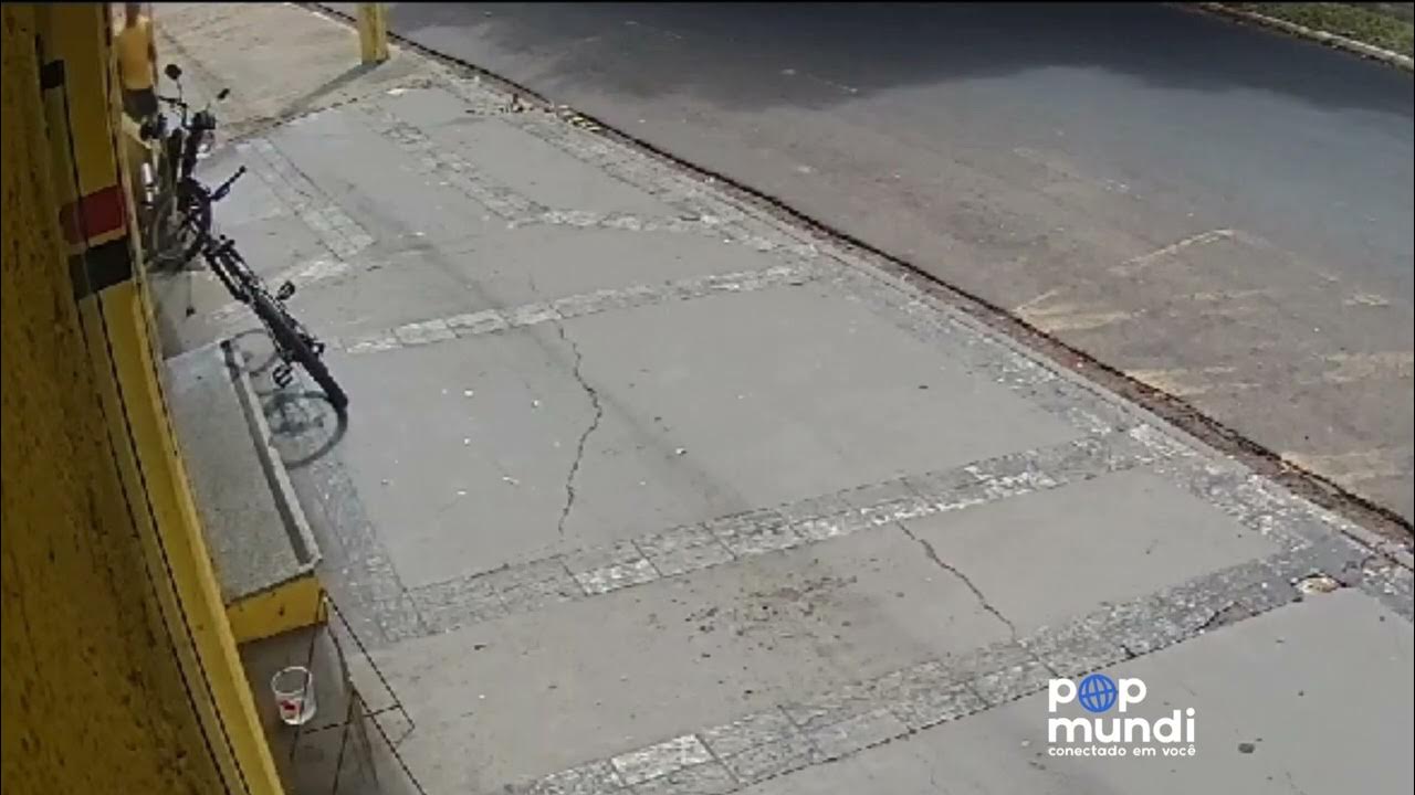 Ladrão é flagrado furtando bicicleta no Distrito Industrial de Franca - YouTube