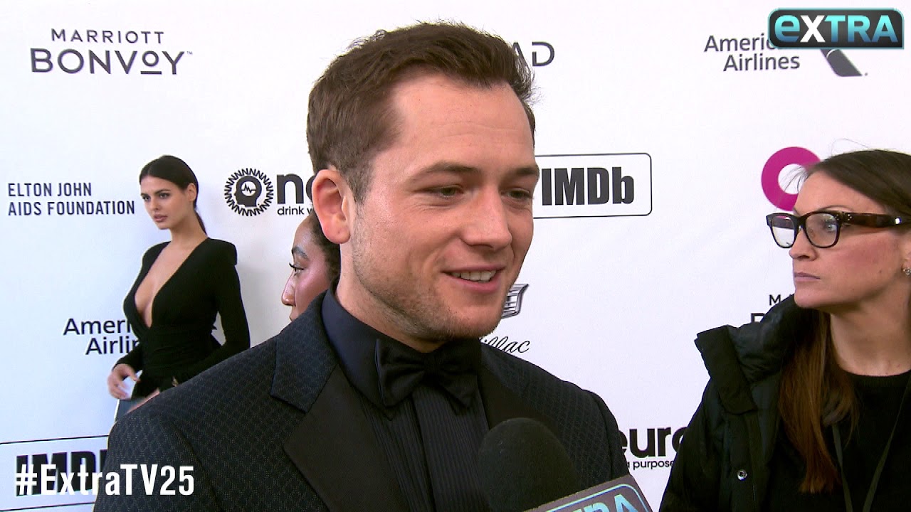 Taron Egerton Talks Pressure of Singing in ‘Rocketman’ Biopic - YouTube