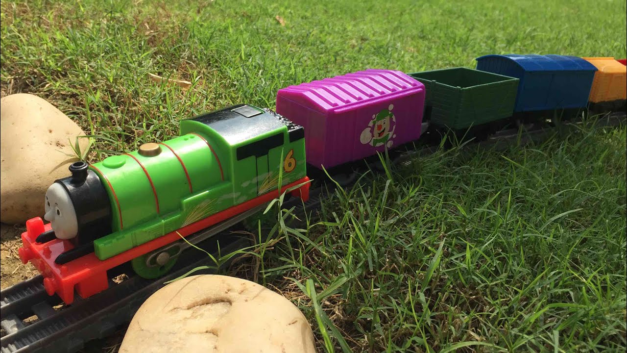 Trackmaster Thomas The Train Percy Pulls 7 Express Coaches Kids Toy ...
