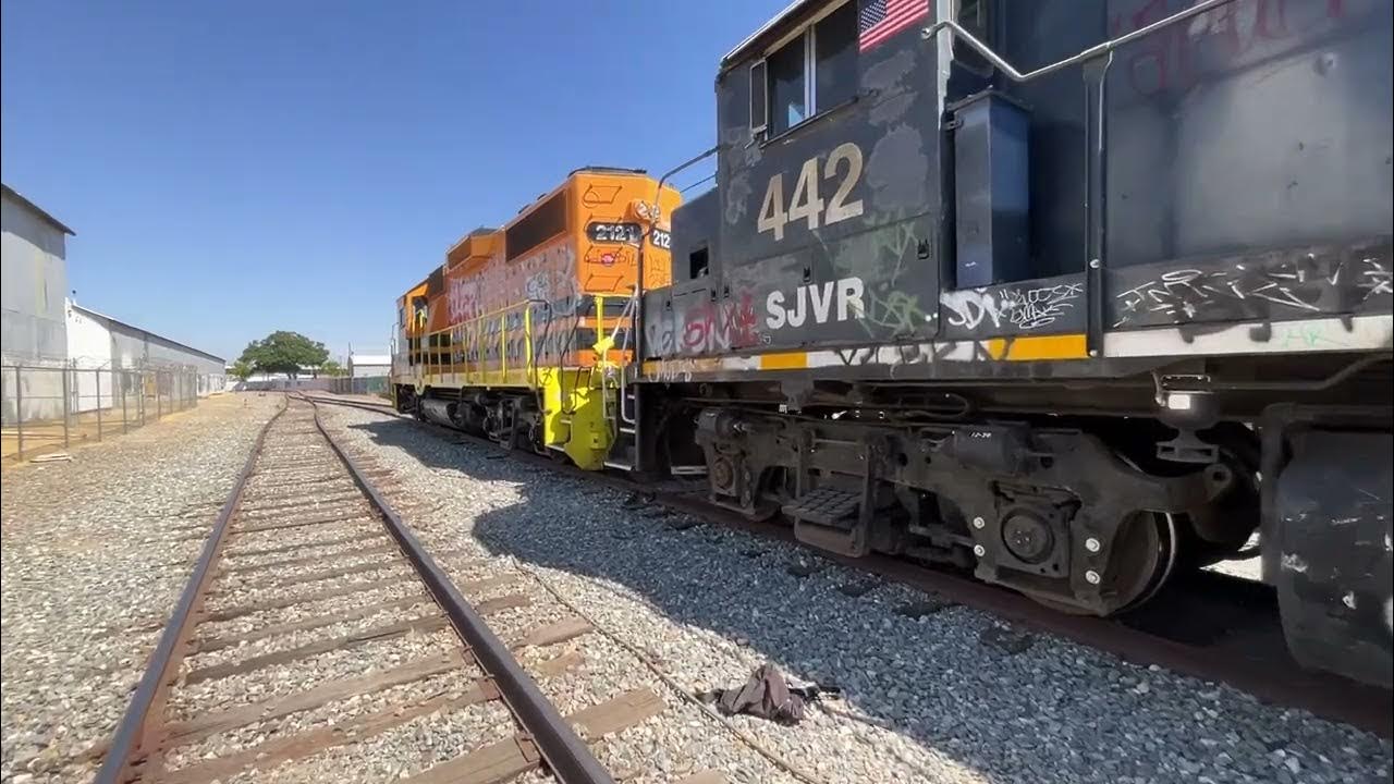 Sjvr 442 and 2121 - YouTube