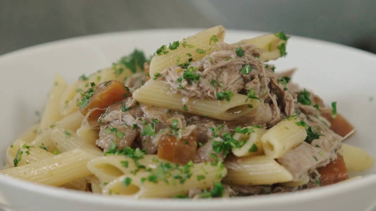 Manual de Instruções - Episódio 9 - Penne com estufado de pato - YouTube