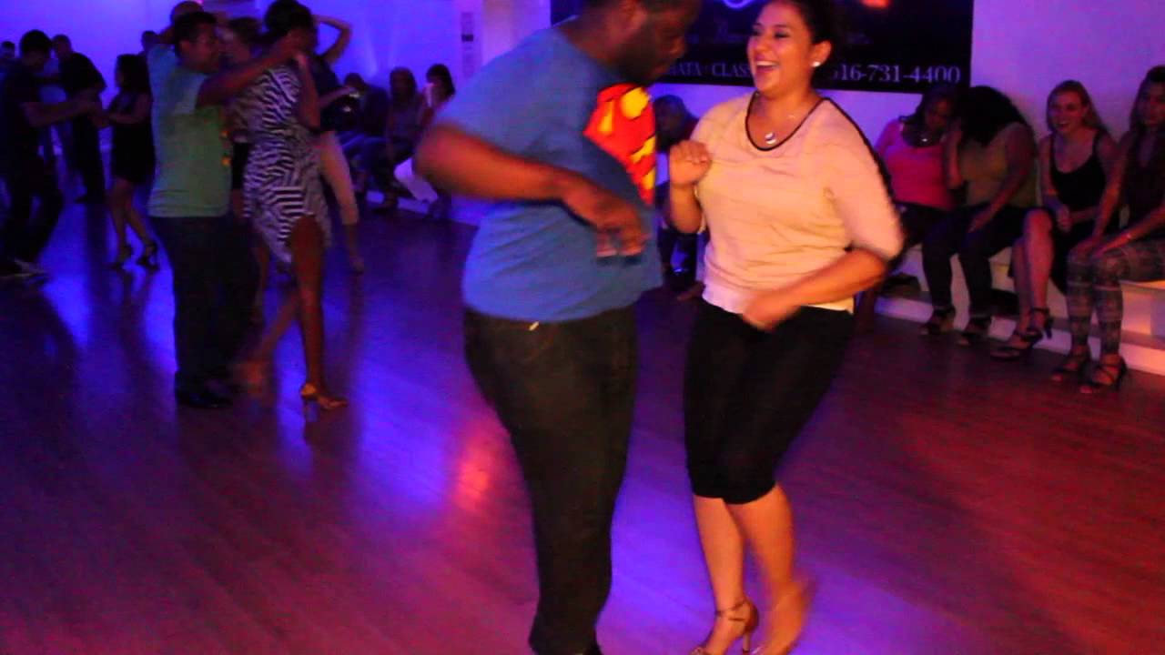 SALSA DANCING - YouTube