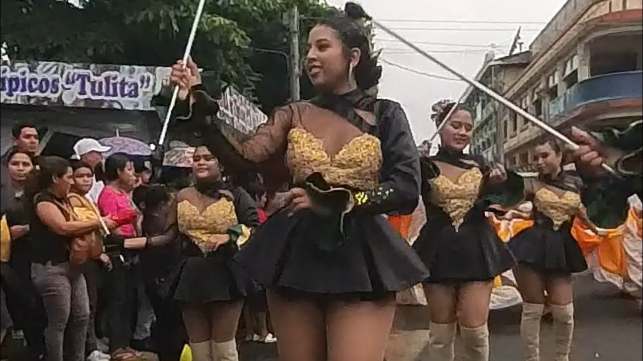 DESFILE Y SHOW DE BANDAS. ILOBASCO , EL SALVADOR - YouTube