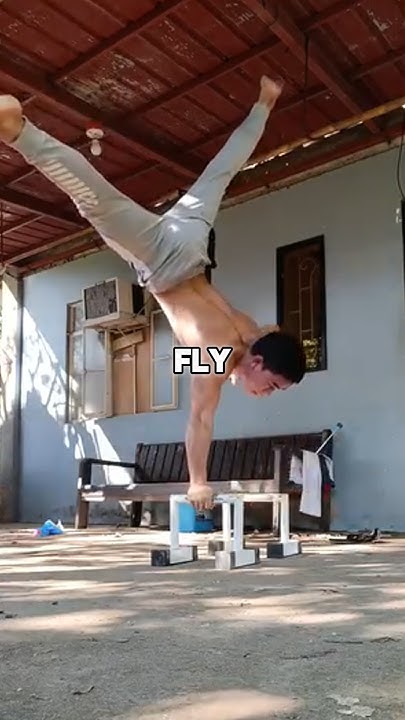 Years of Calisthenics in ONE ROUTINE 🤩 (@Raff_Thenics) - YouTube