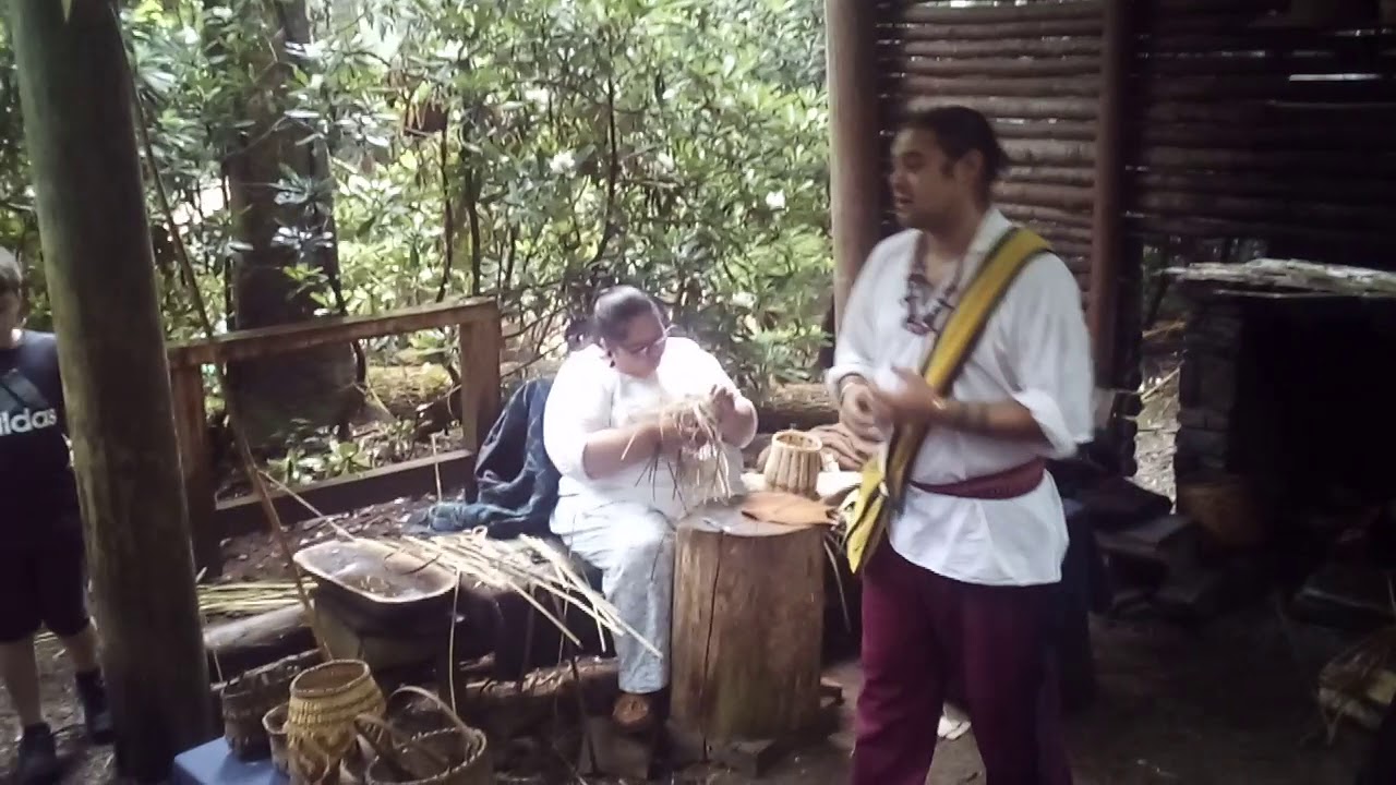 Cherokee basket weaving (part 1/2) - YouTube