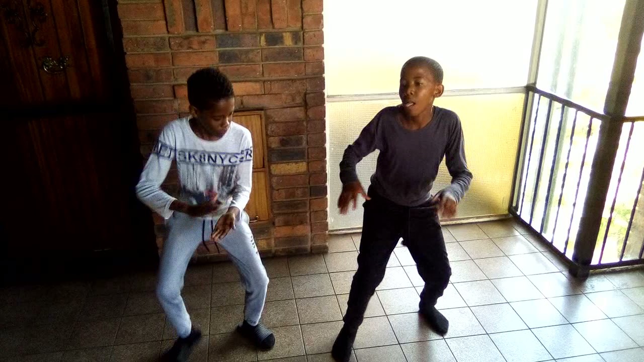 RSA BOY Dance Moves (ft: Inhlonipho) - YouTube