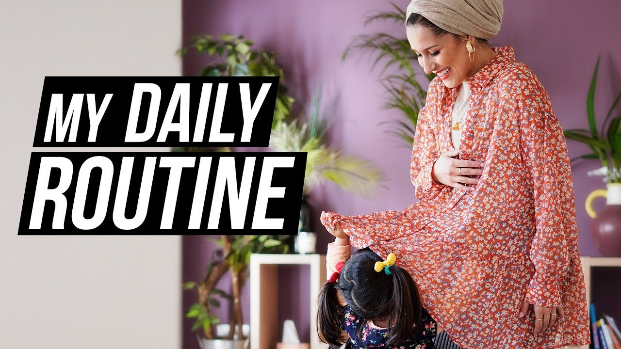 My Daily Routine as A Blogger Mummy! - YouTube