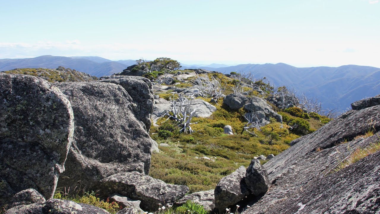 Mt Jaithmathang - Hiking in the Victorian Alps. - YouTube