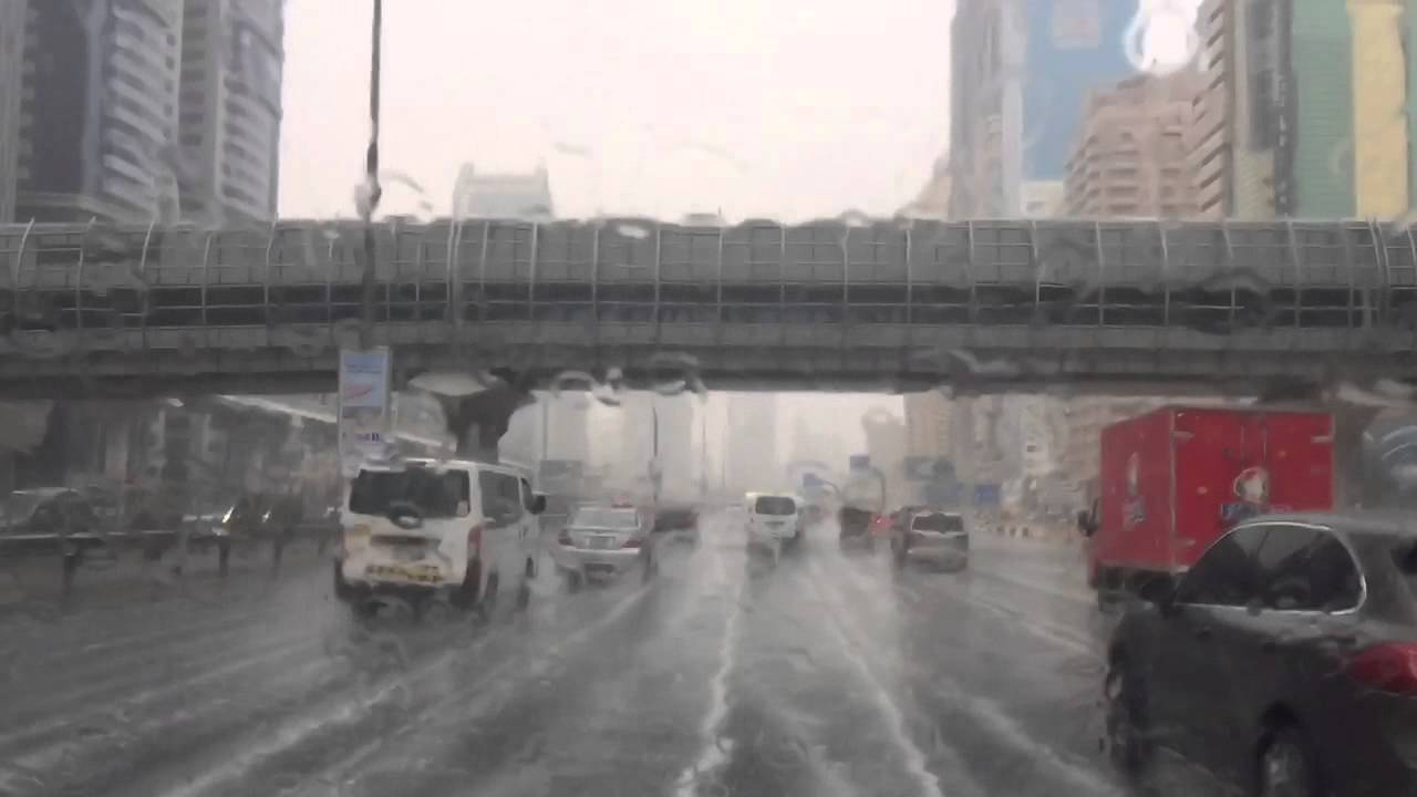 Heavy rain @ dubai - YouTube